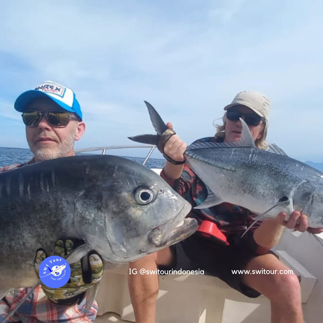 Sumatra Fishing Stayonboat & Overland Tour Package, Mentawai Day Trip ...