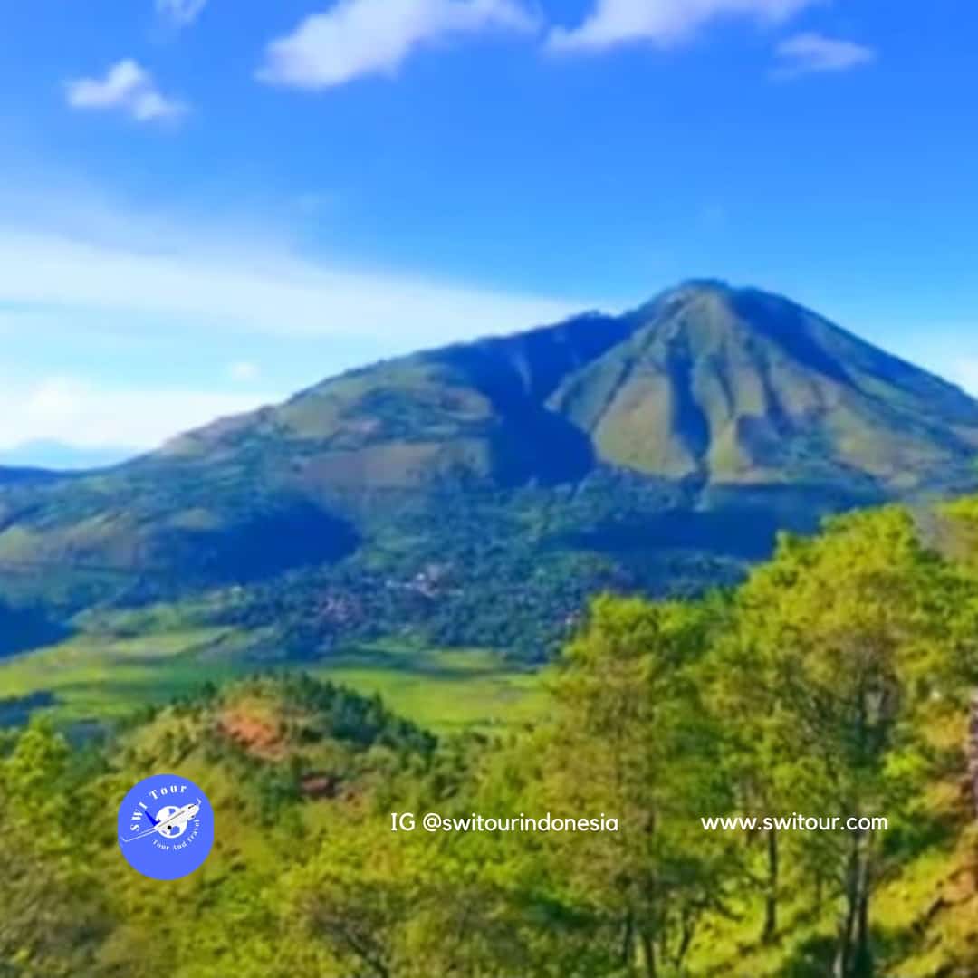 Hiking Mount Sibayak Sunrise Trekking Package & Lake Toba Medan Tour ...