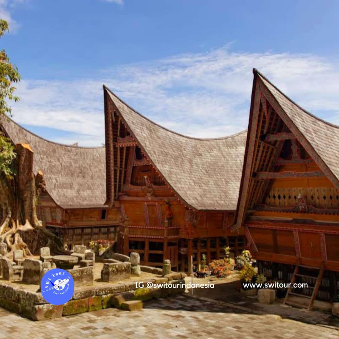 Lake Toba & Medan Tour Package 5 Days 4 Nights: Berastagi, Samosir ...